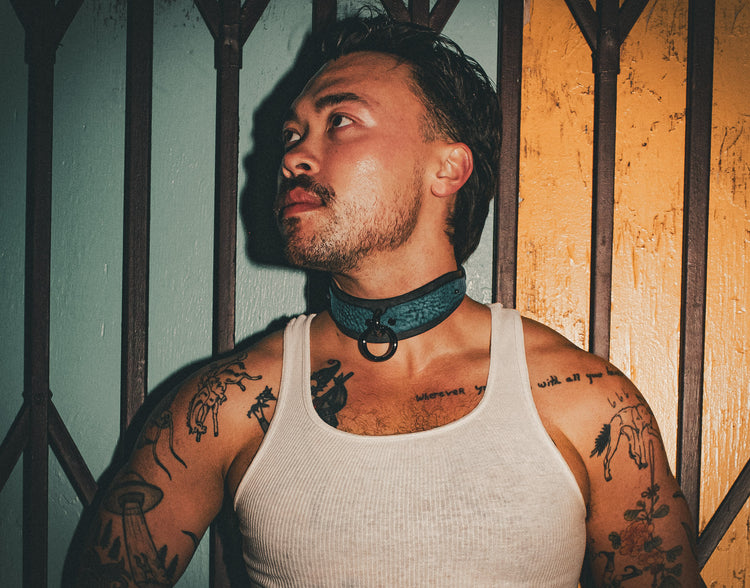 Premium Denim Horizon Collar - Elegant BDSM Leather | Neon Coyotes